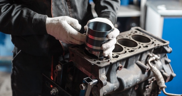 7 Warning Signs: Is Your Car Engine Failing? | Kwik Kar
